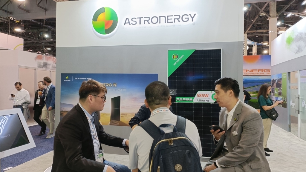 Astronergy Showcases Cutting-Edge ASTRO N7 Modules at Solar & Storage ...